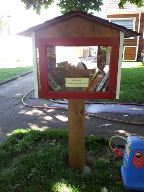 Roadside Libraries – Environmental Communications